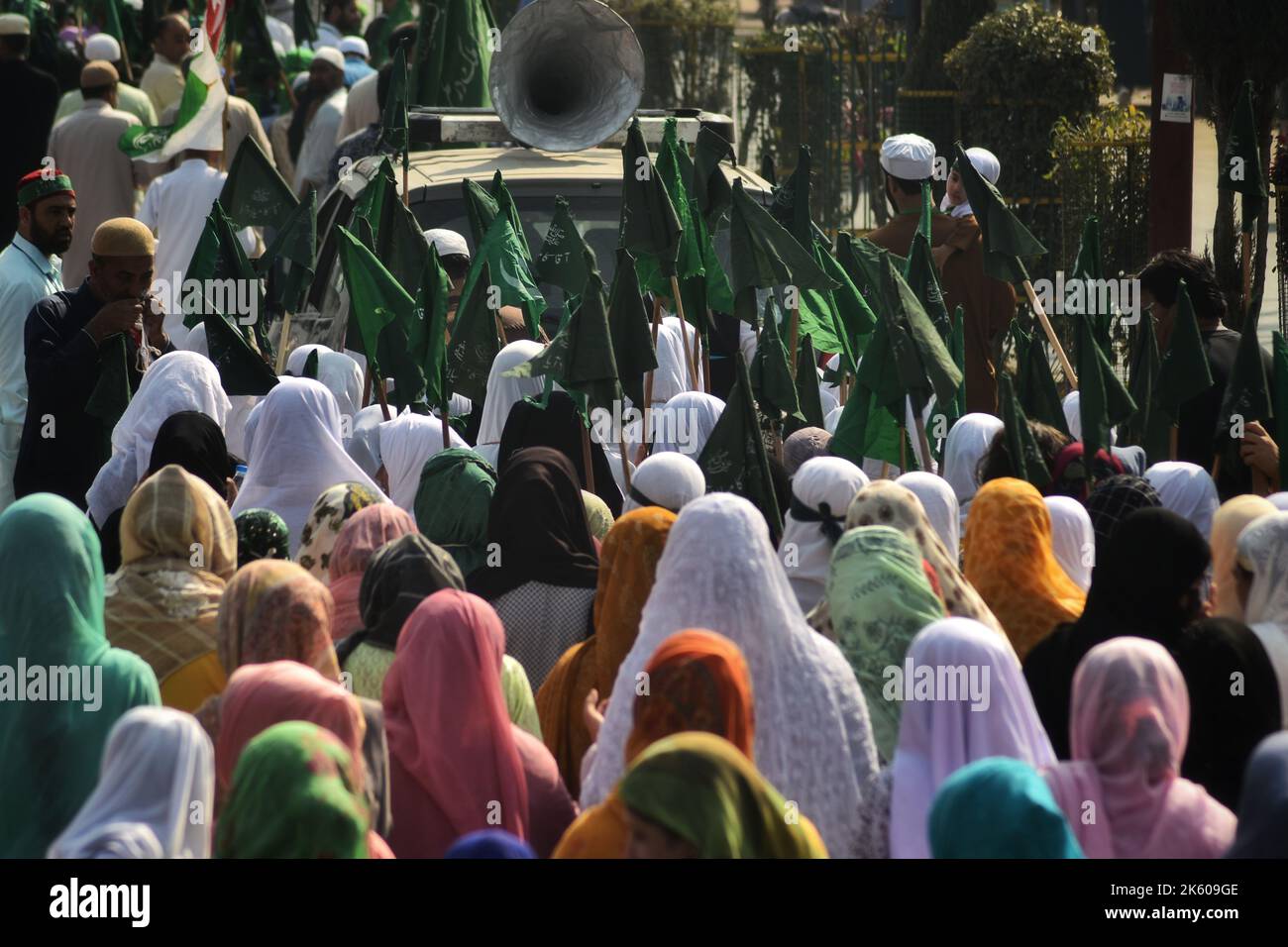 Srinagar, Jammu And Kashmir, India. 9th Oct, 2022. Small Kashmiri ...