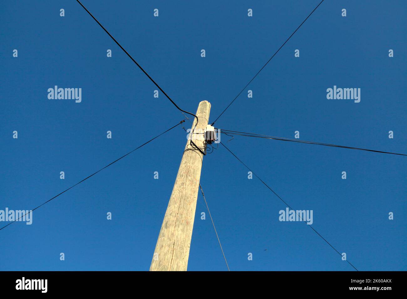Tall electric pylon clear hi-res stock photography and images - Alamy