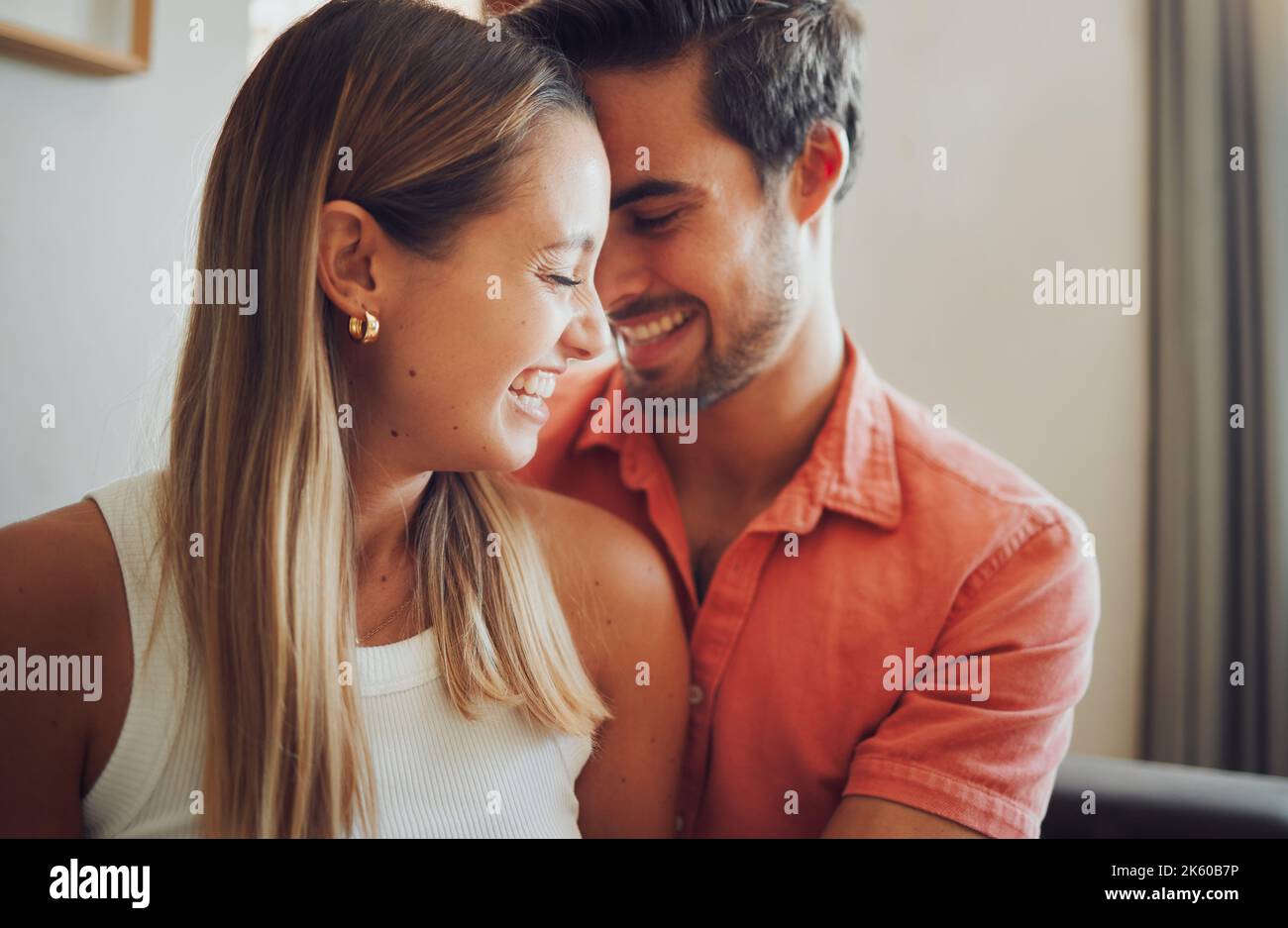 Laughing heads hi-res stock photography and images - Alamy