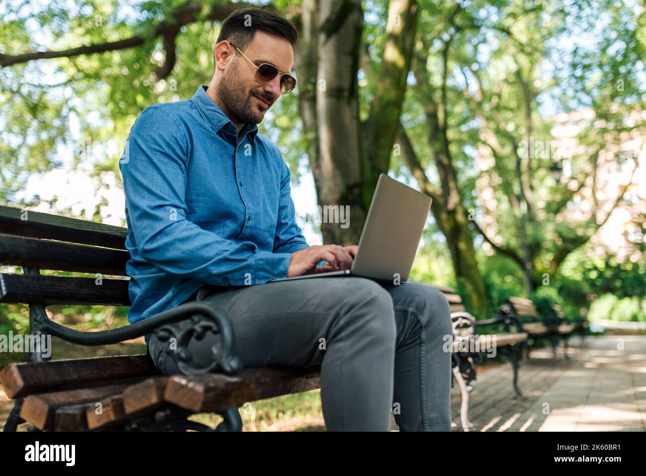 Ending workday hi-res stock photography and images - Alamy