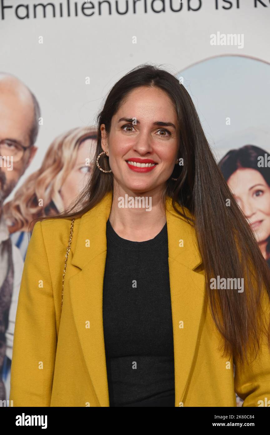 Cologne, Germany. 09th Oct, 2022. Actress Elena Sancho Pereg comes to ...
