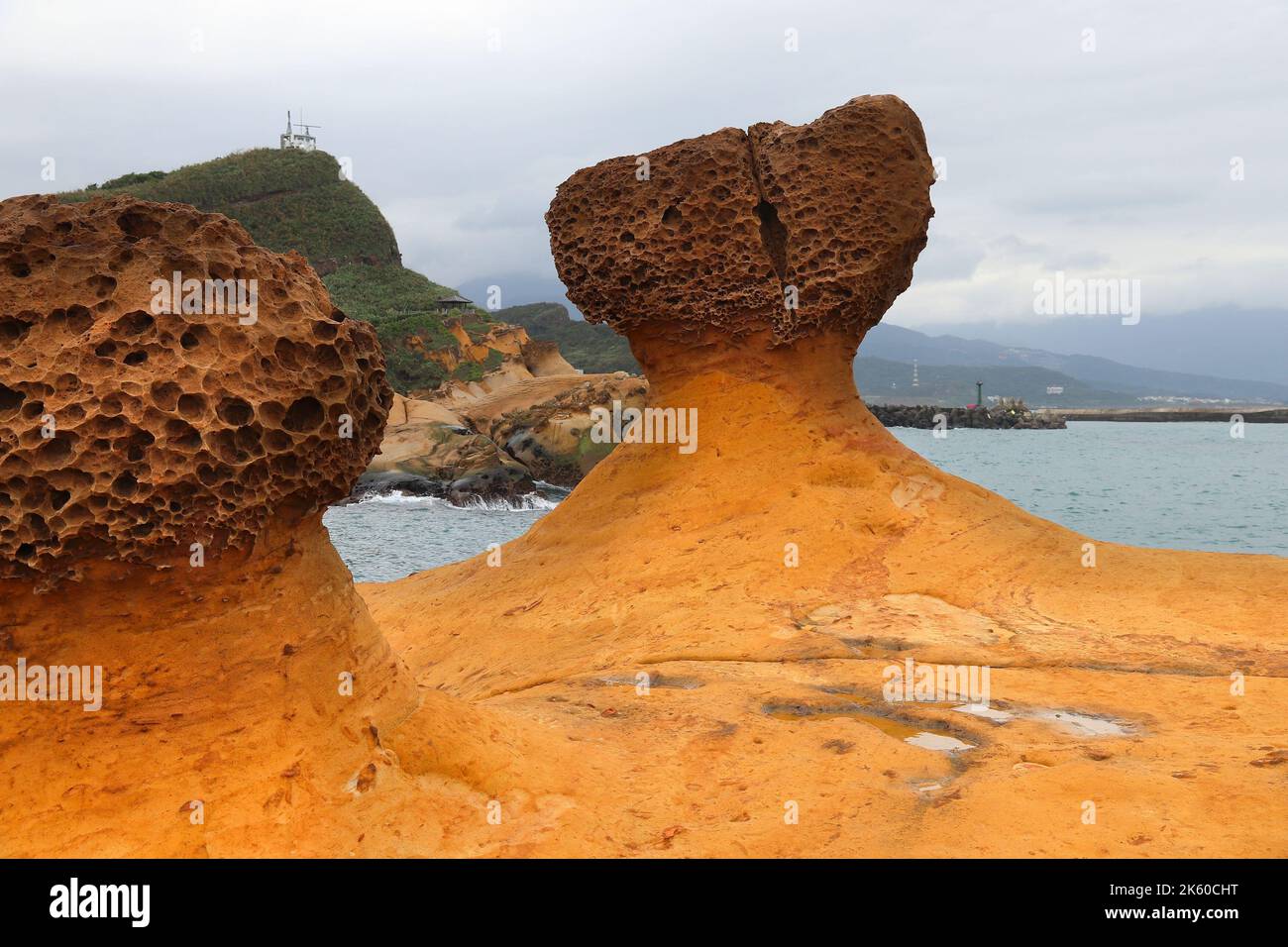 Taiwan landscape. Bizarre rock formations at Yehliu Geopark near Taipei ...