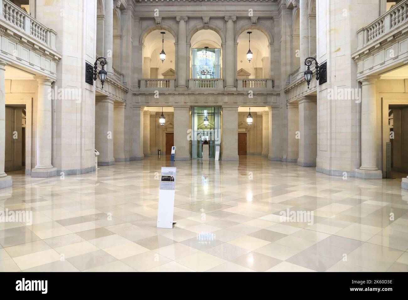 Federal courts hi-res stock photography and images - Alamy