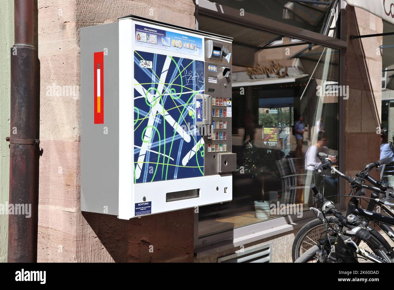 Cigarette vending machine germany hi-res stock photography and images ...