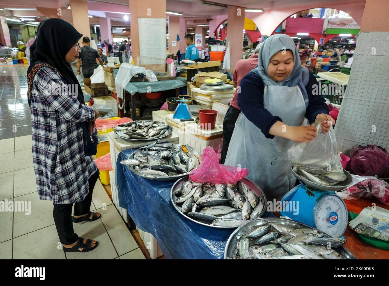 Kota Bharu, Malaysia - October 2022: Fish shop at the Siti Khadijah ...