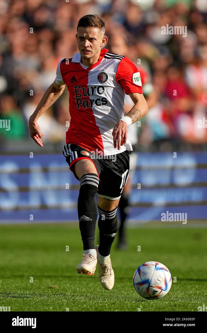 Rotterdam - 09/10/2022, Sebastian Szymanski of Feyenoord during the ...