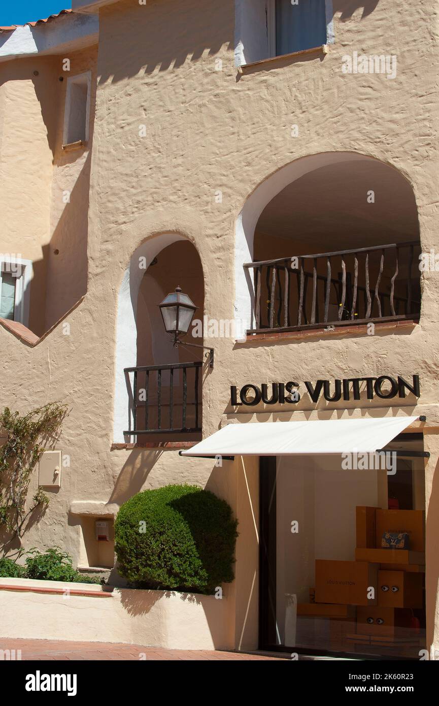Louis vitton store hi-res stock photography and images - Alamy