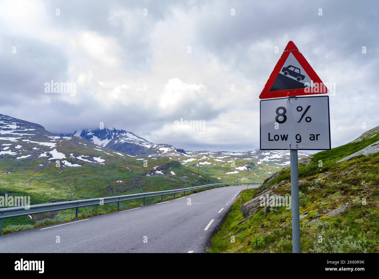 Steep hill warning sign at the Oscarshaug viewpoint along national ...