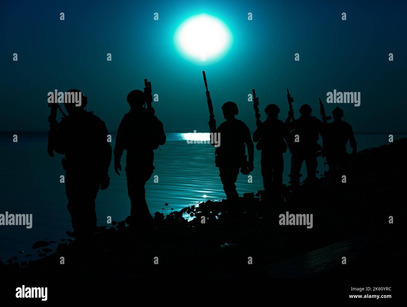 Army soldiers with rifles moon night silhouette Stock Photo - Alamy
