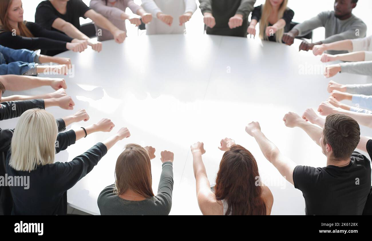 group of young people in a teambuilding class Stock Photo - Alamy