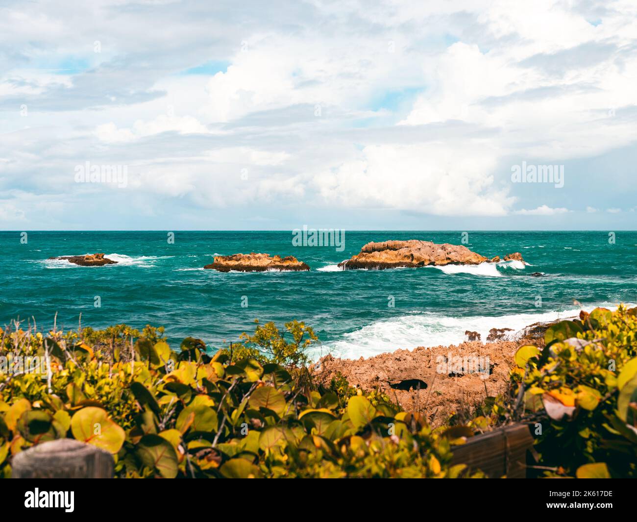 Peacefull place on the coast with nice views from Puerto Rico Piñones ...
