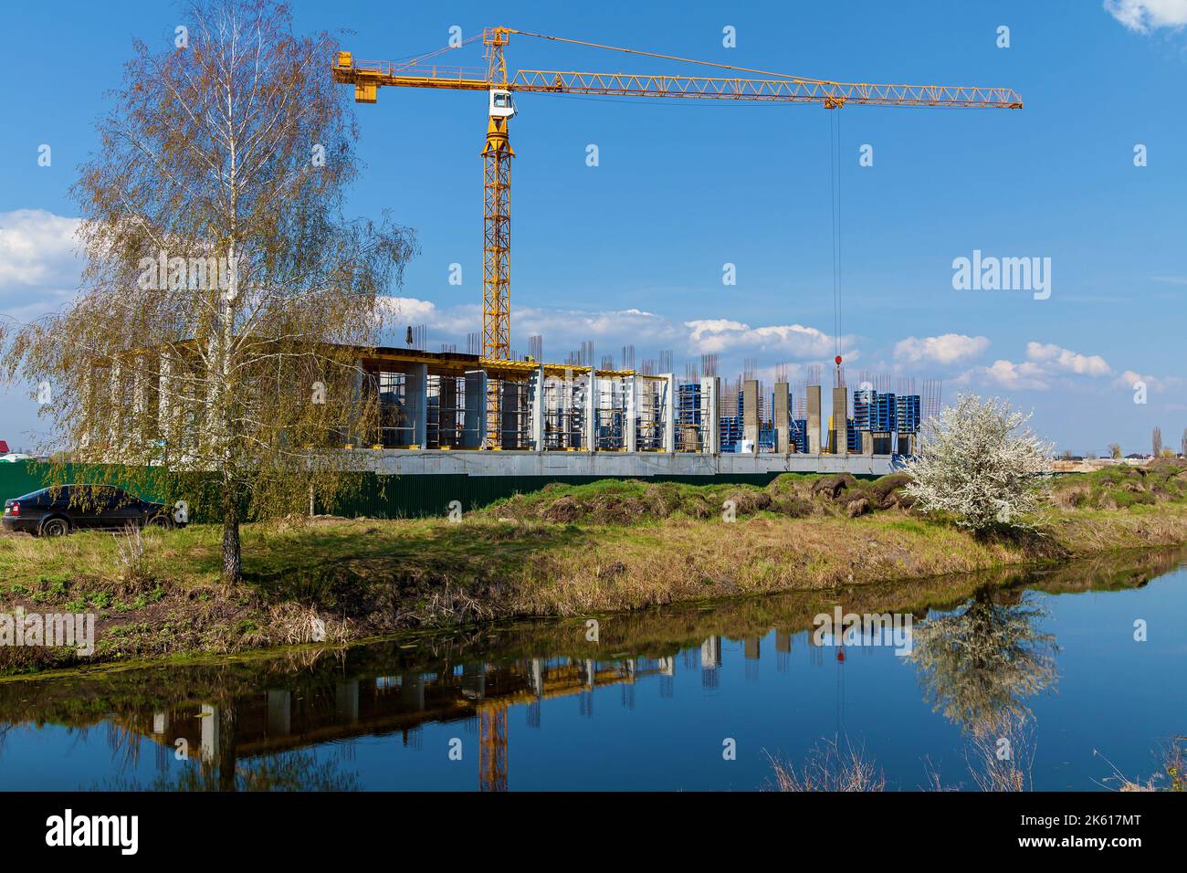 Construction of monolithic multi-storey buildings. Construction of a ...