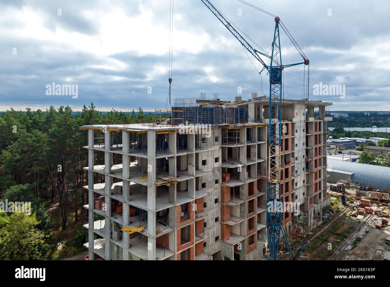 Construction of monolithic multi-storey buildings. Construction of a ...
