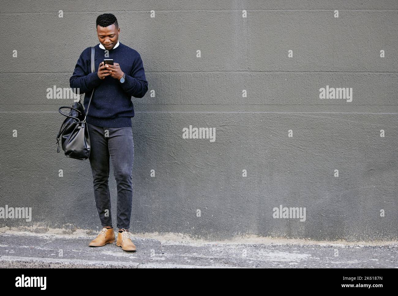 Work using internet hi-res stock photography and images - Alamy