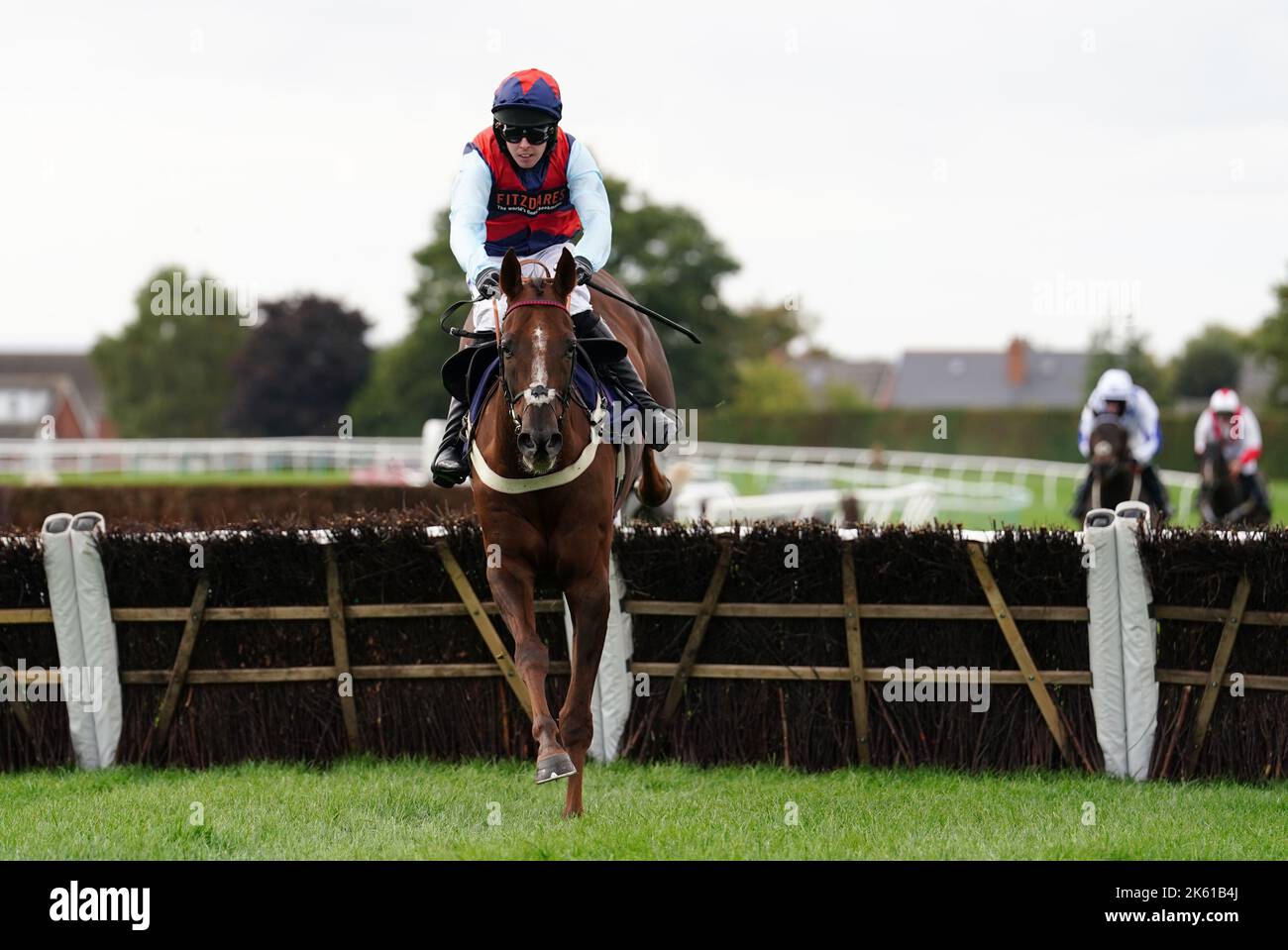 Getaway Drumlee and Kielan Woods jumps the last before coming home to ...