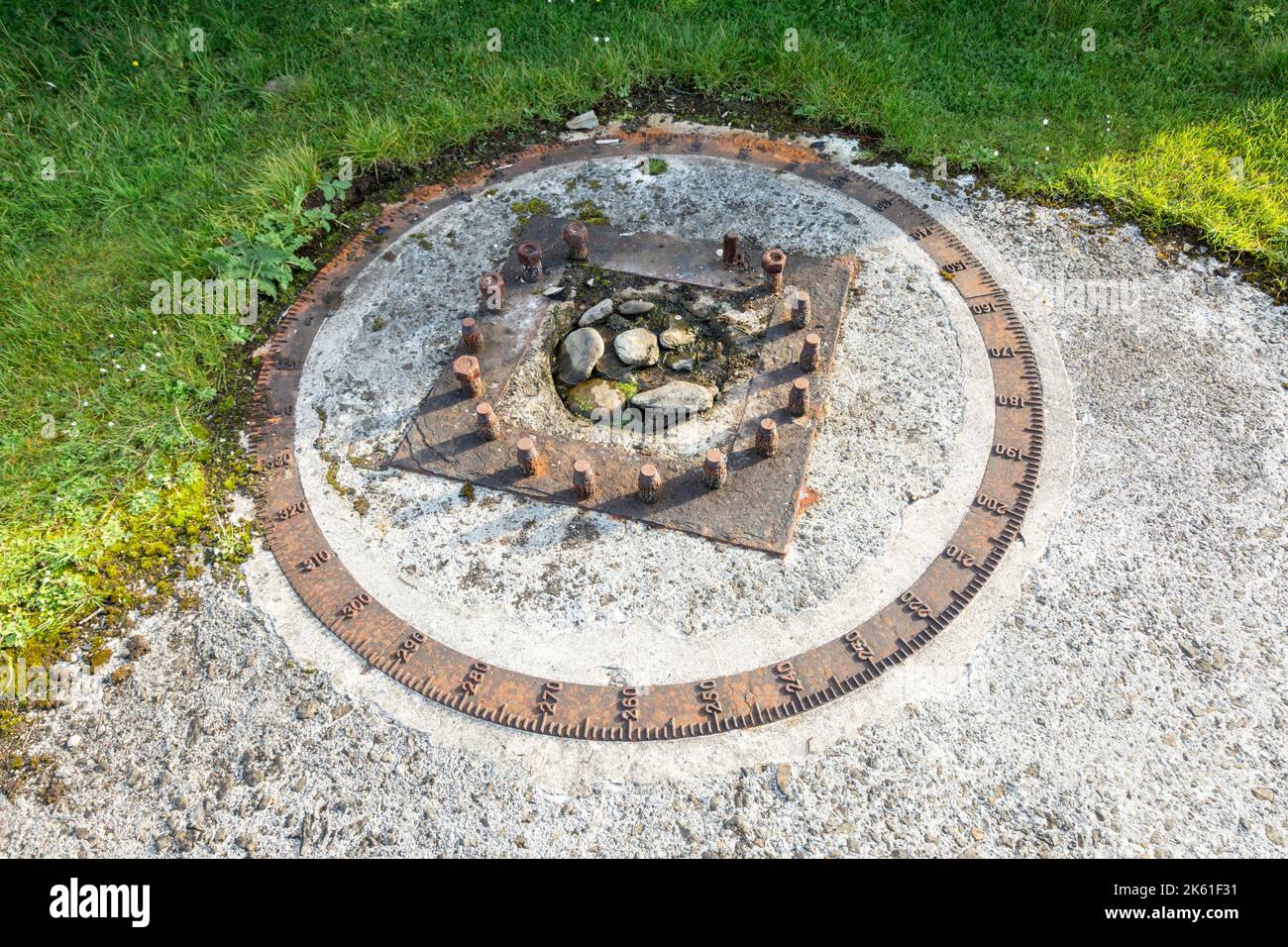 Old gun emplacement ironwork from world war two, Rerwick Head, Orkney ...