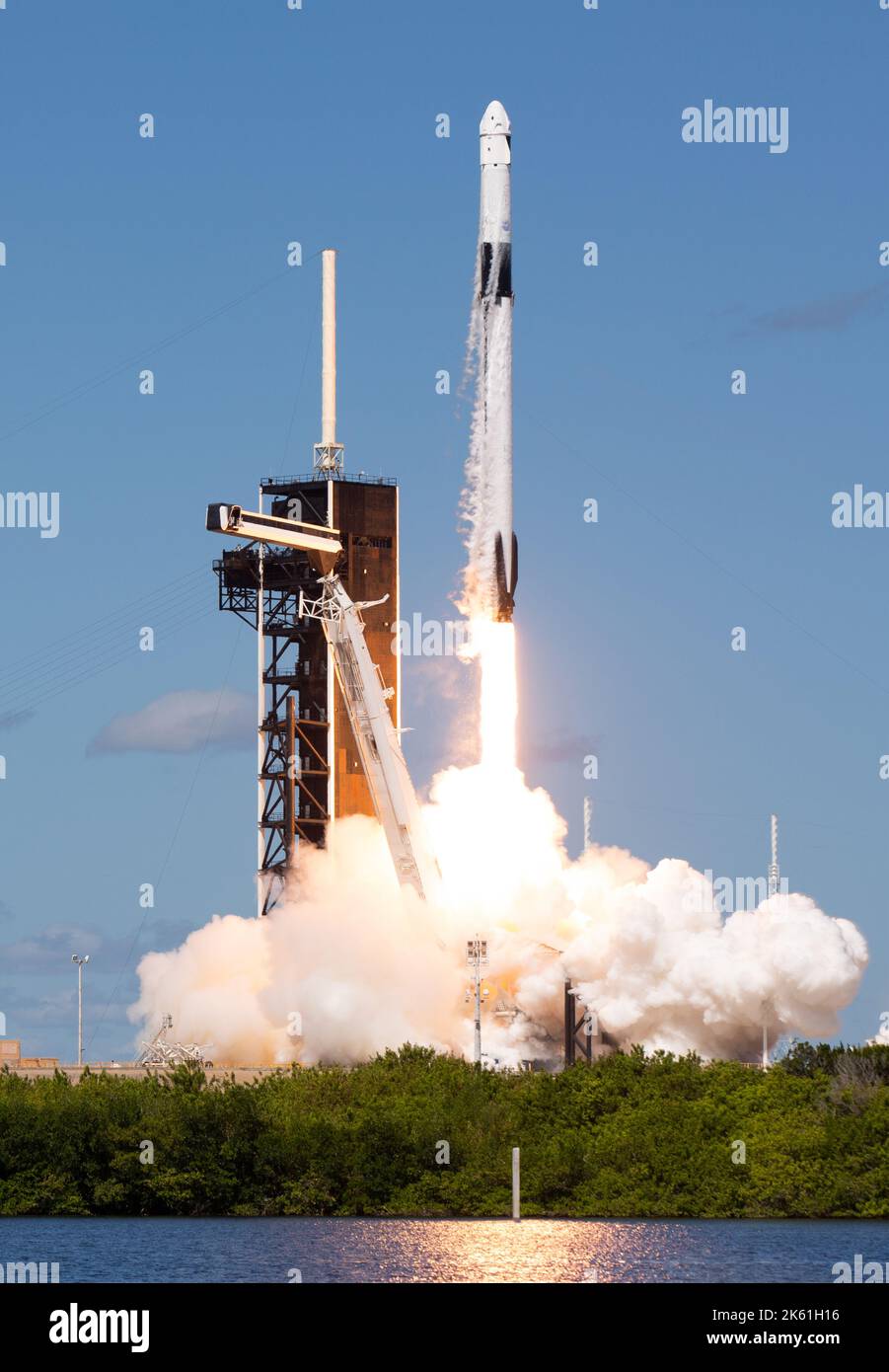 KENNEDY SPACE CENTRE, FLORIDA, USA - 05 October 2022 - A SpaceX Falcon 9 rocket carrying the ...