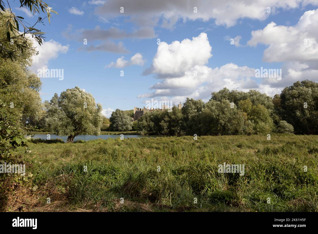 Mere castle hi-res stock photography and images - Alamy