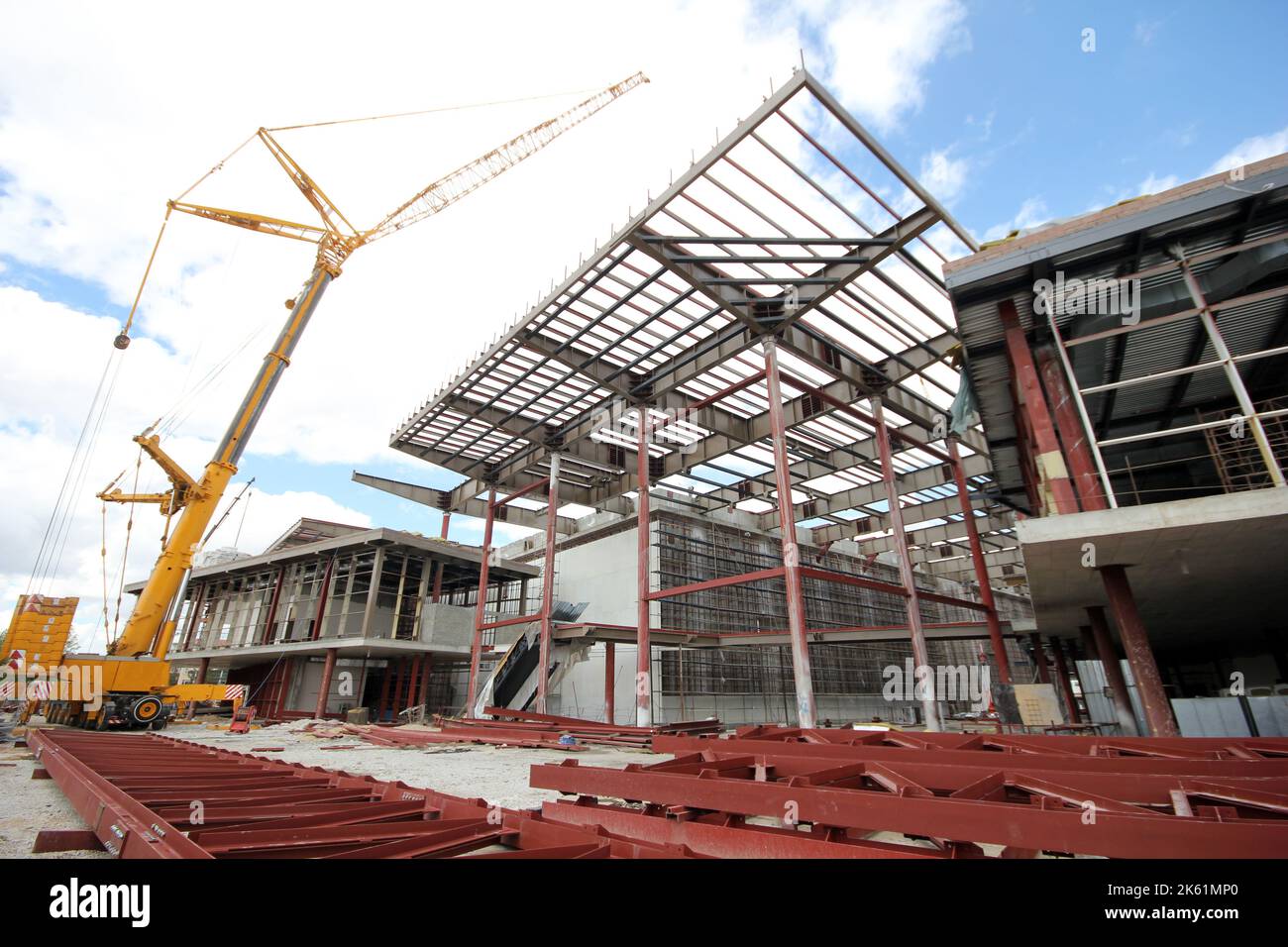 Steel frame of a new factory building under construction Stock Photo ...