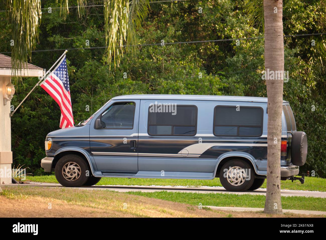 Caravan house driveway hi-res stock photography and images - Alamy