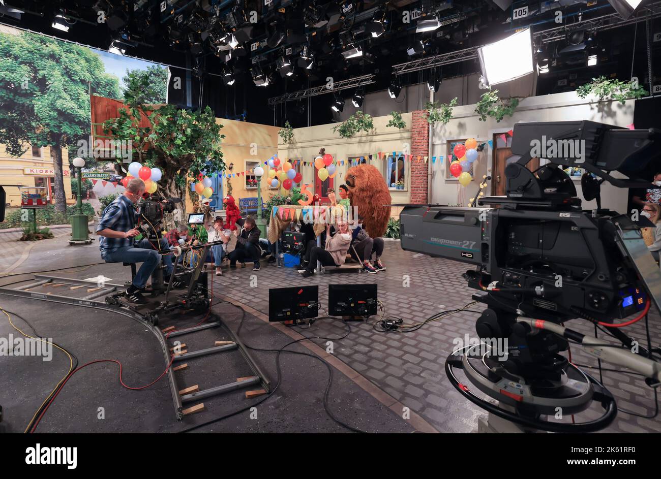 Hamburg, Germany. 06th Apr, 2022. The character "Samson" (r) stands ...