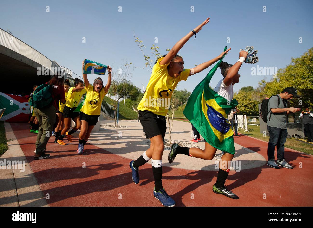 Brazil street children run hi-res stock photography and images - Alamy