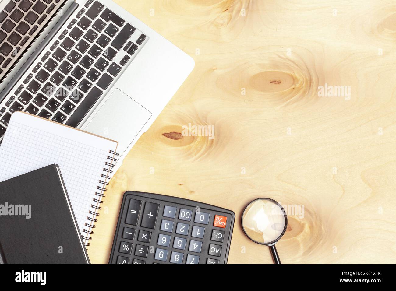 Laptop computer keyboard with magnifying glass, concept of search Stock ...