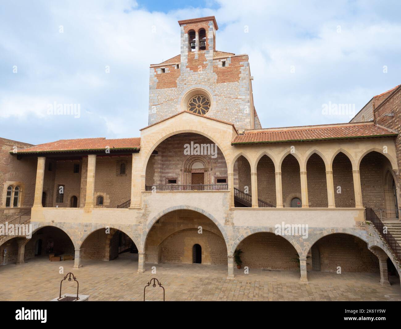 Palace of the Kings of Majorca courtyard in Perpignan Stock Photo - Alamy