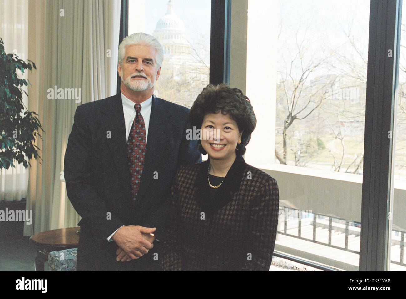 Office of the Secretary - Secretary Elaine Chao with Carpenters and ...