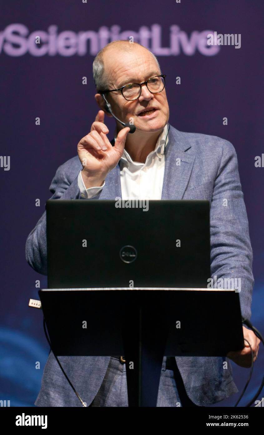 Sir Patrick Vallance discussing why science in government matters, on ...