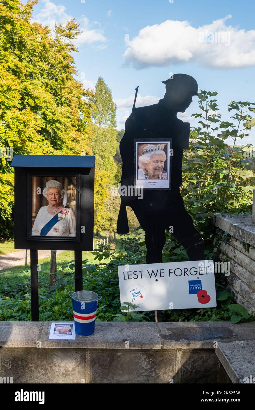 Village tribute to Queen Elizabeth II after her death, October 2022 ...
