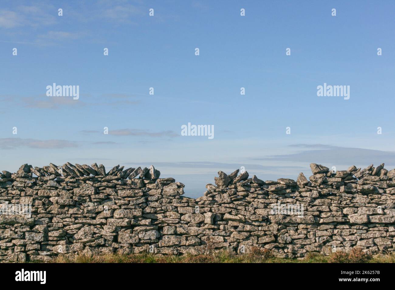 A dry stone wall, Yorkshire Moors, sky Stock Photo - Alamy