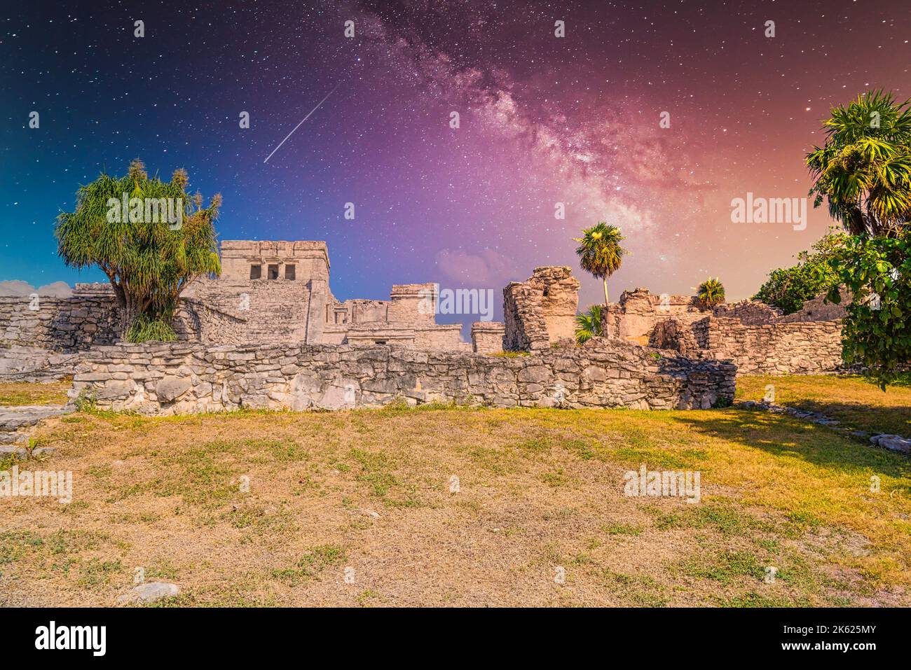 The castle, Mayan Ruins in Tulum, Riviera Maya, Yucatan, Caribbean Sea ...