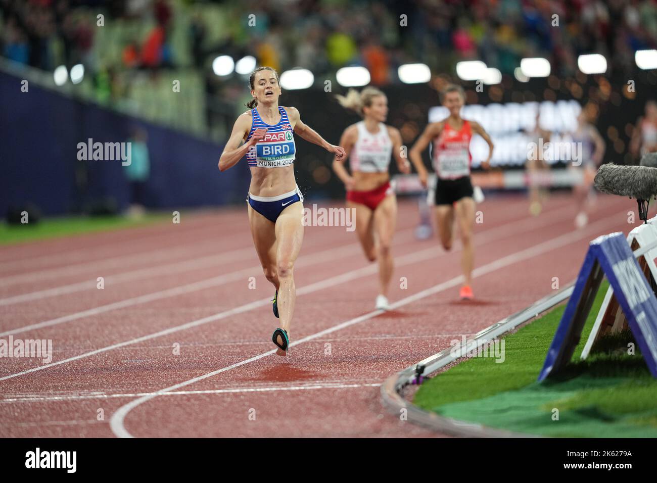 Elizabeth Bird participating in the 3000m steeplechase of the European ...