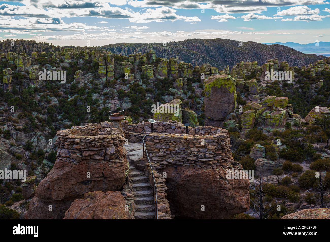 Vertical Rocks found in the desert Southwest Stock Photo - Alamy