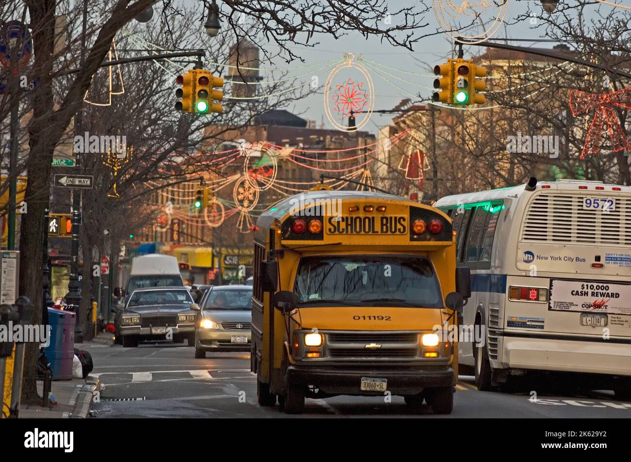 New york school buses hi-res stock photography and images - Alamy