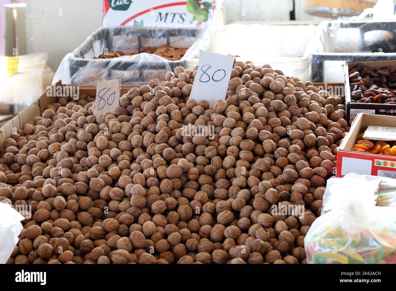 Walnuts images hi-res stock photography and images - Alamy