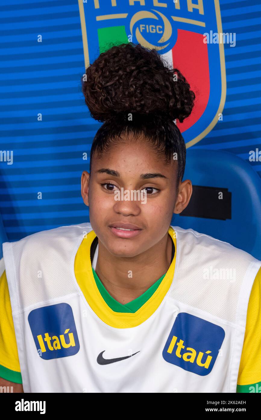 Tarciane karen dos santos de lima hi-res stock photography and images ...