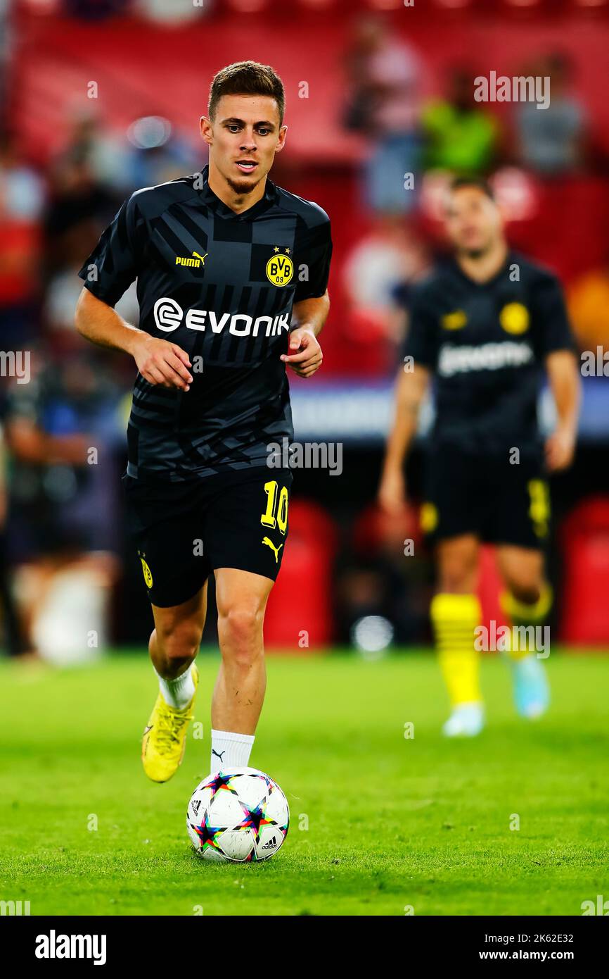 Thorgan Hazard (Borussia Dortmund, #10) Foto: Omar Arnau Stock Photo ...