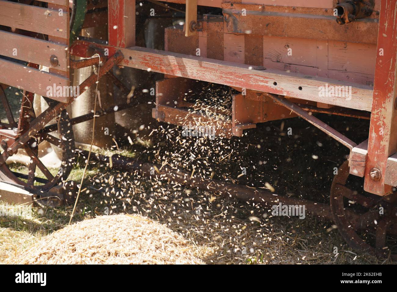 Winnowing the chaff hi-res stock photography and images - Alamy