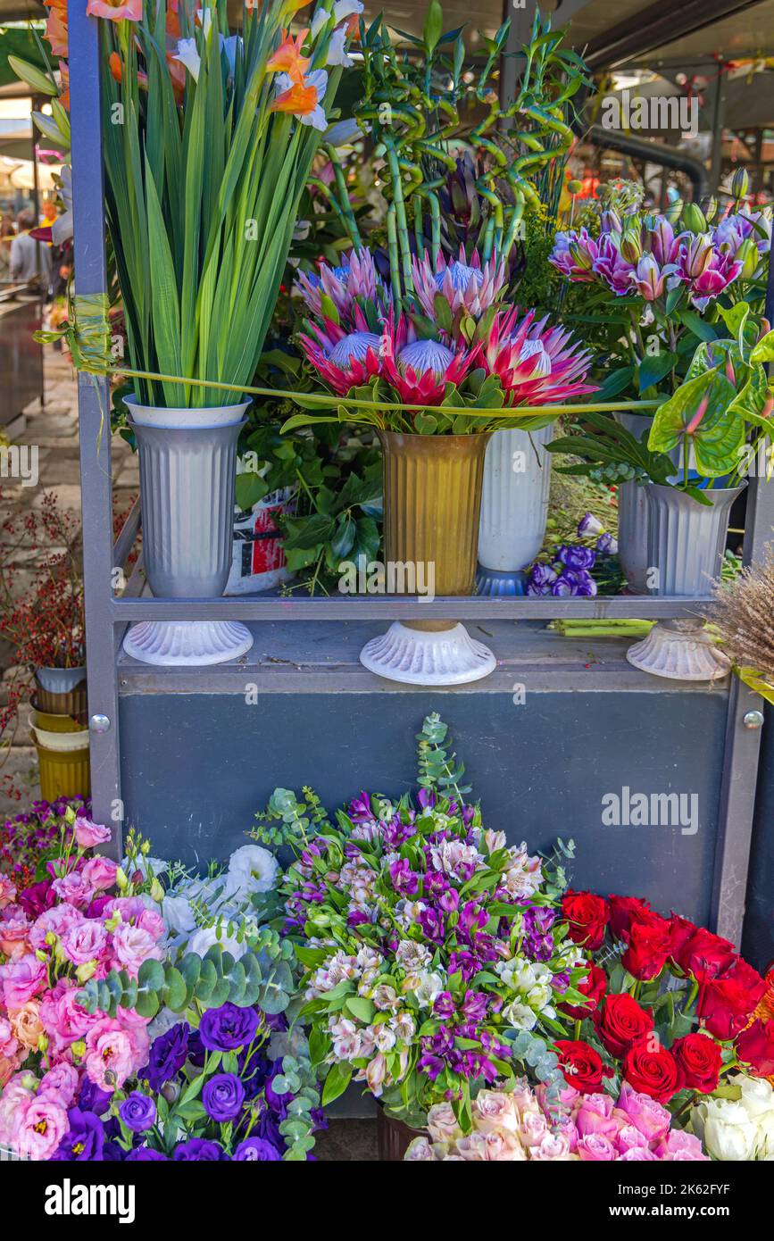 Fancy Fresh Flowers Bouquets at Farmers Market Stall Stock Photo - Alamy