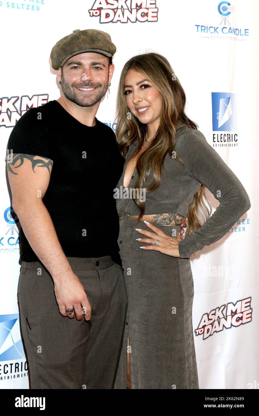 Los Angeles, CA. 6th Oct, 2022. David Josh Lawrence, Andrea Lawrence at ...