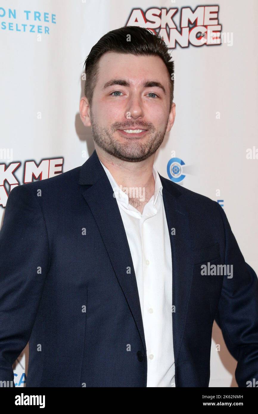 Los Angeles, CA. 6th Oct, 2022. Tom Sippples at arrivals for ASK ME TO ...