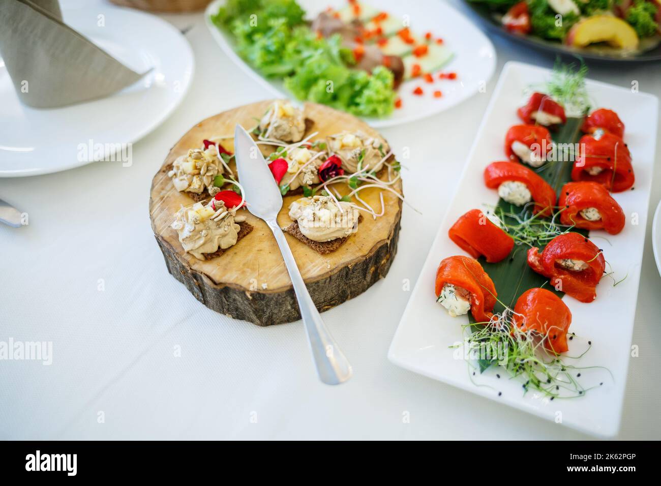 Beautiful and delicious restaurant meals Stock Photo - Alamy