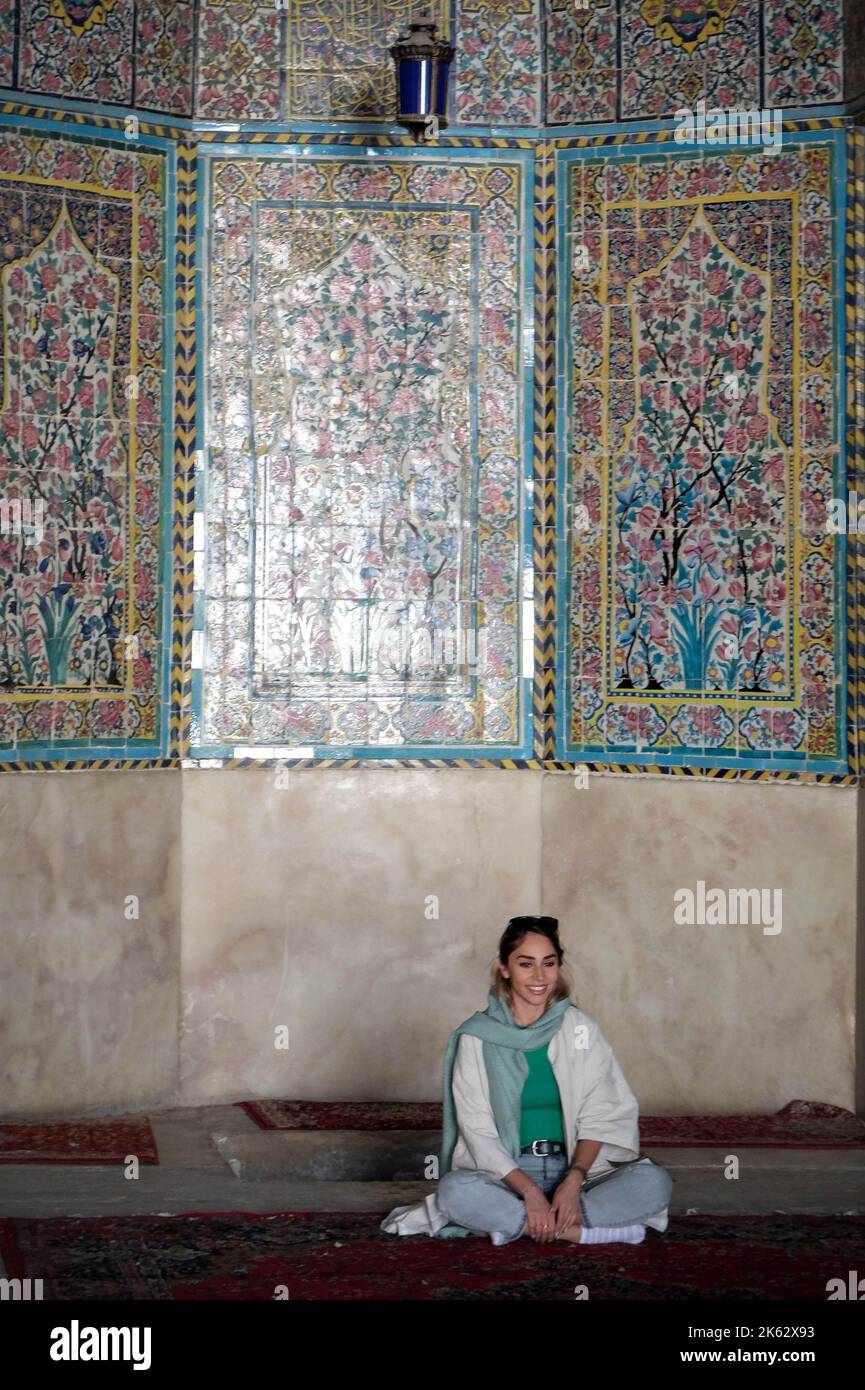 Shiraz, Fars, Iran. 9th Oct, 2022. Iranian women visit Vakil Mosque in ...