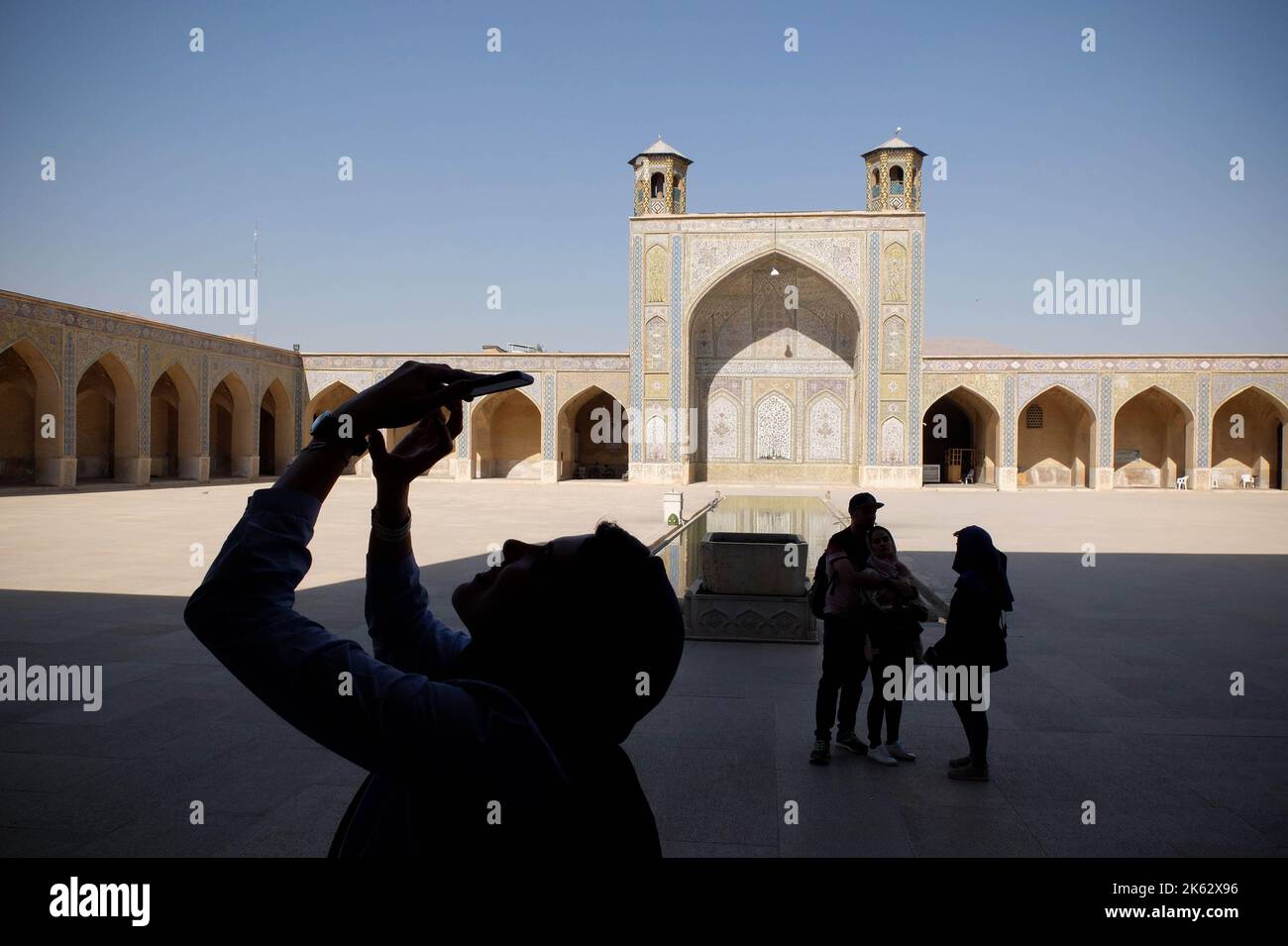 Shiraz, Fars, Iran. 9th Oct, 2022. Iranian women visit Vakil Mosque in ...