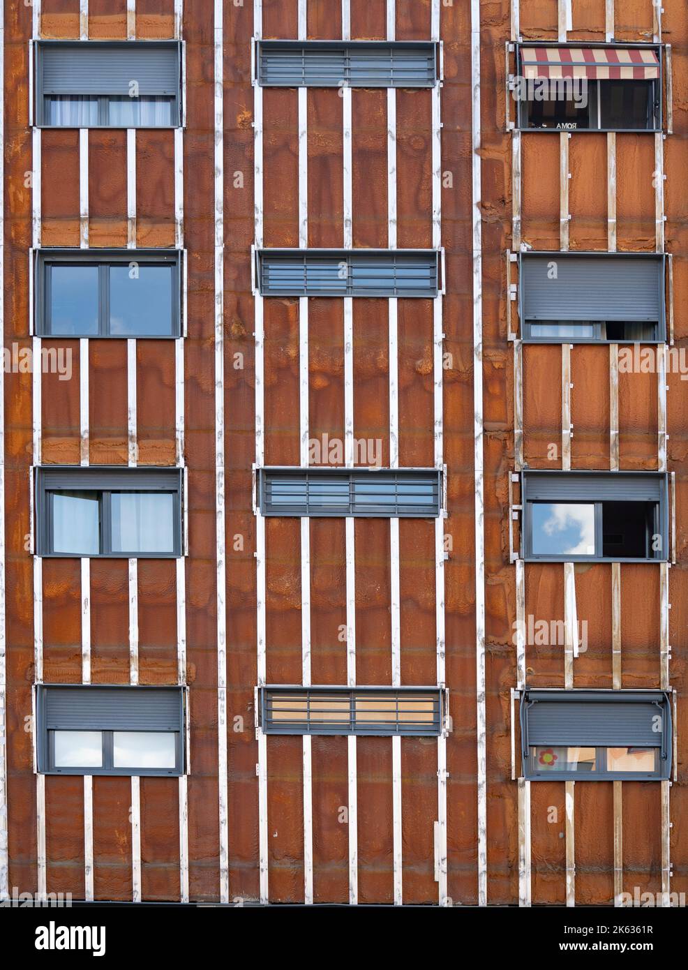 Cladding removal hi-res stock photography and images - Alamy