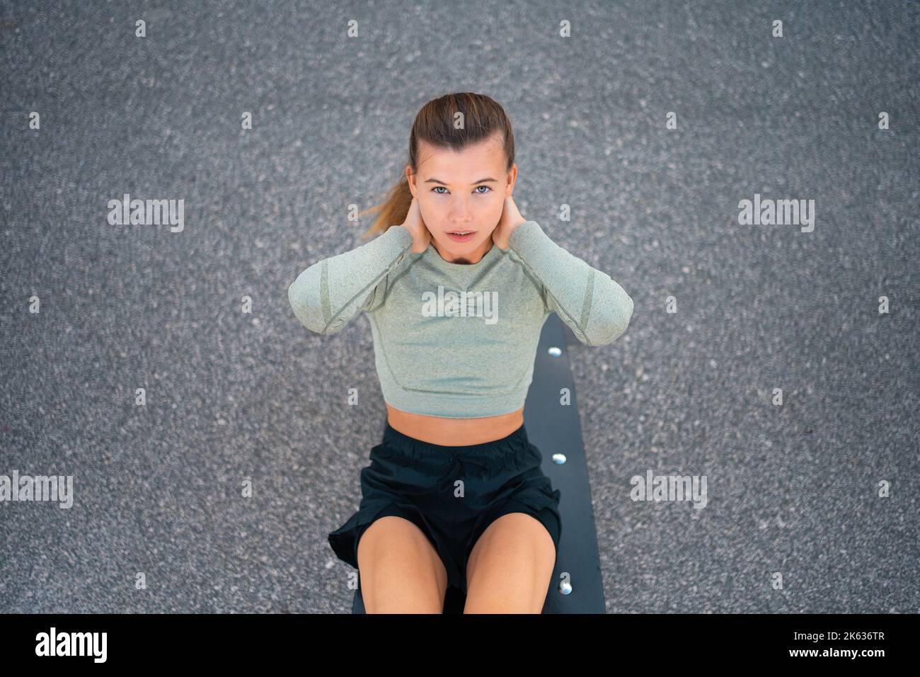 Sit up exercise hi-res stock photography and images - Alamy