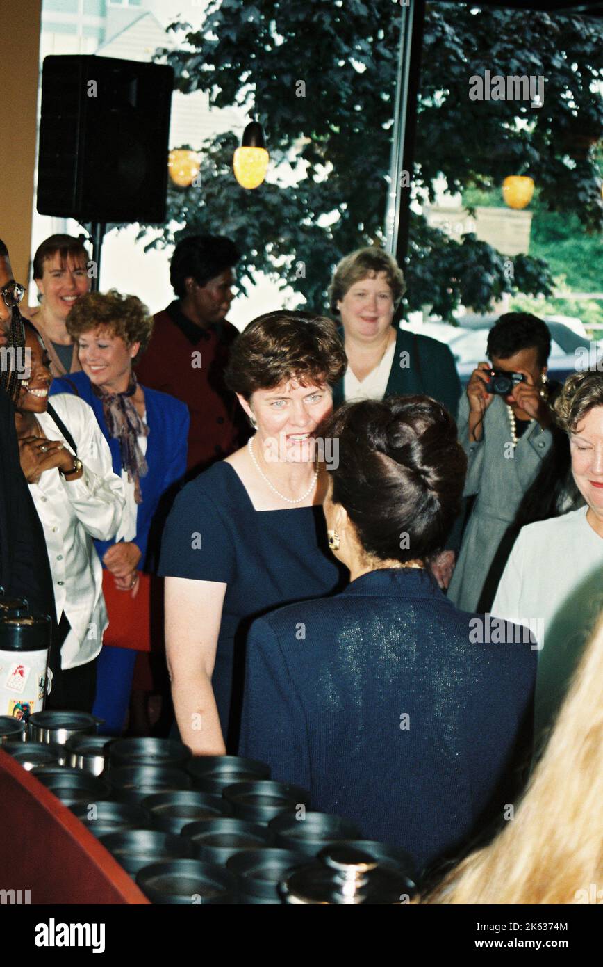 Office of the Secretary - Secretary Alexis Herman in Seattle ...