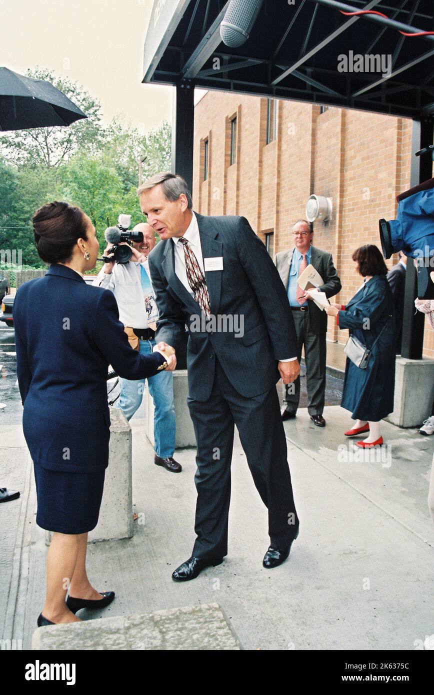 Office of the Secretary - Secretary Alexis Herman in Seattle ...